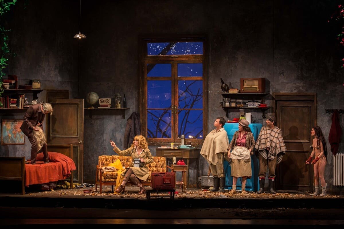 Labio de Liebre vuelve a las tablas del Petra - RevistaDC | Revista DC ...